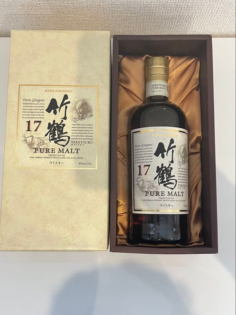 ニッカウイスキー 竹鶴 17年 ピュアモルト700ml 43%箱付き　K952