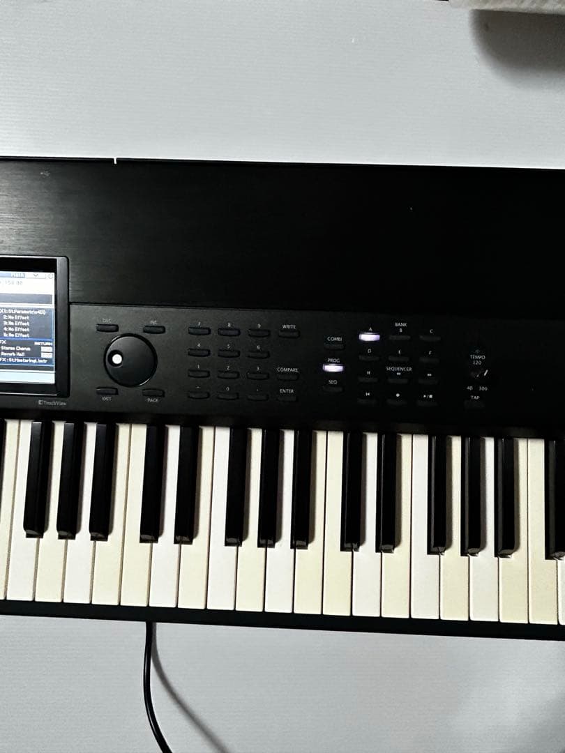 KORG KROME 88鍵盤 シンセサイザー　アダプター付き
