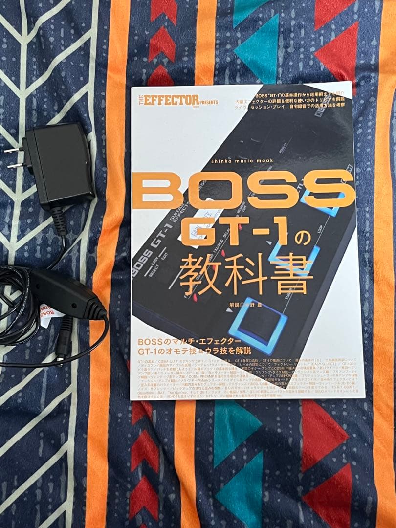 BOSS GT-1 エフェクター 本体と教科書付き