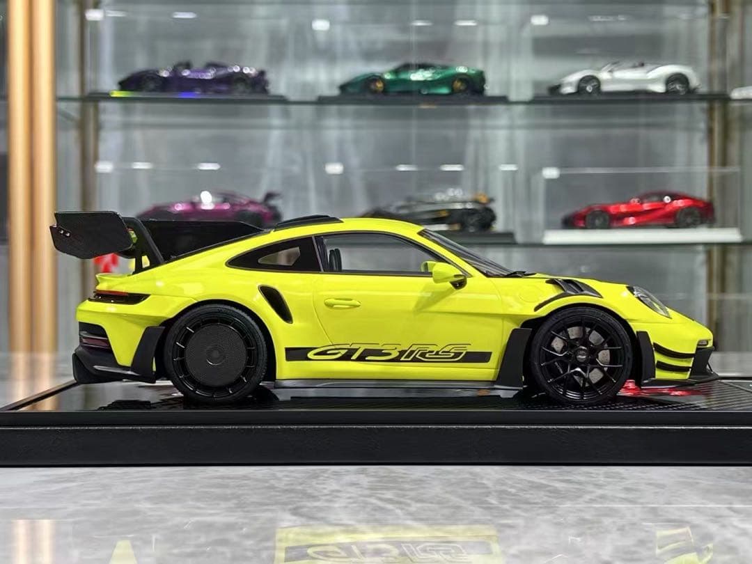 新発売 VIP モデル 1/18 ポルシェ 911 GT3 RS 当日発送