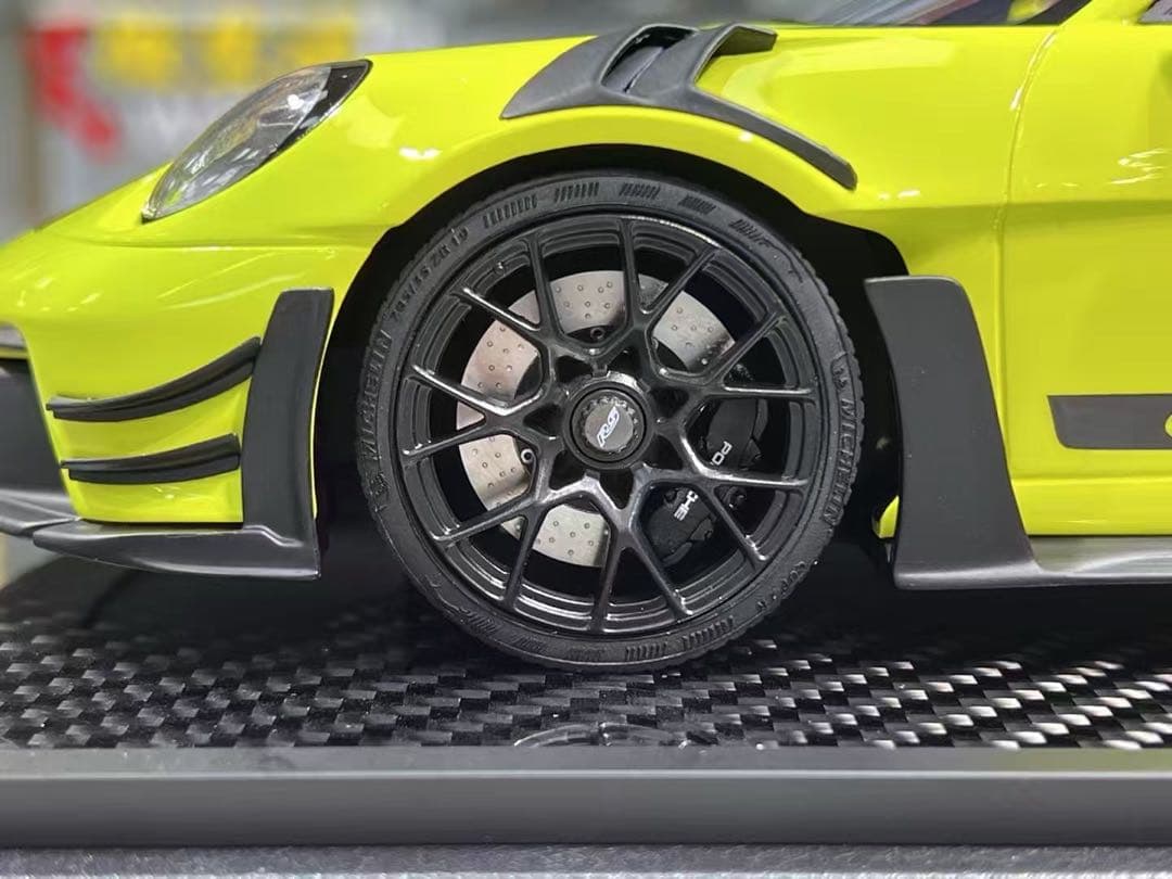 新発売 VIP モデル 1/18 ポルシェ 911 GT3 RS 当日発送