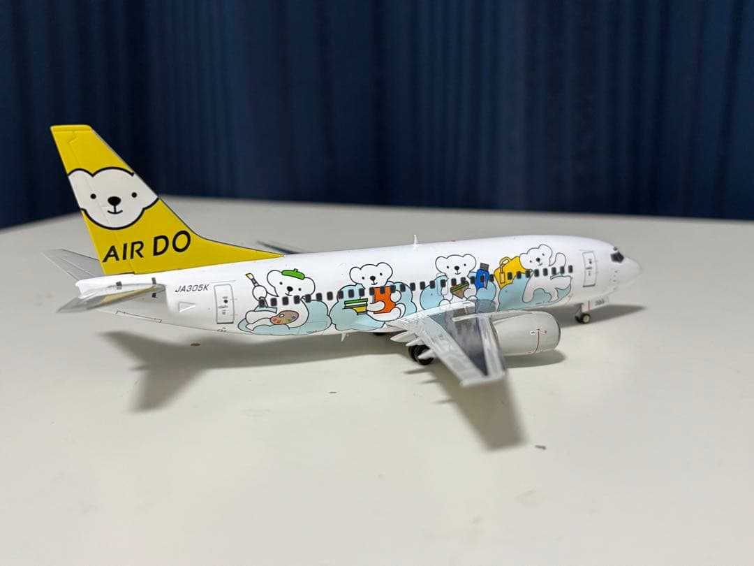 JC Wings 1/200 AIR DO B737 ベア・ドゥ ドリーム号