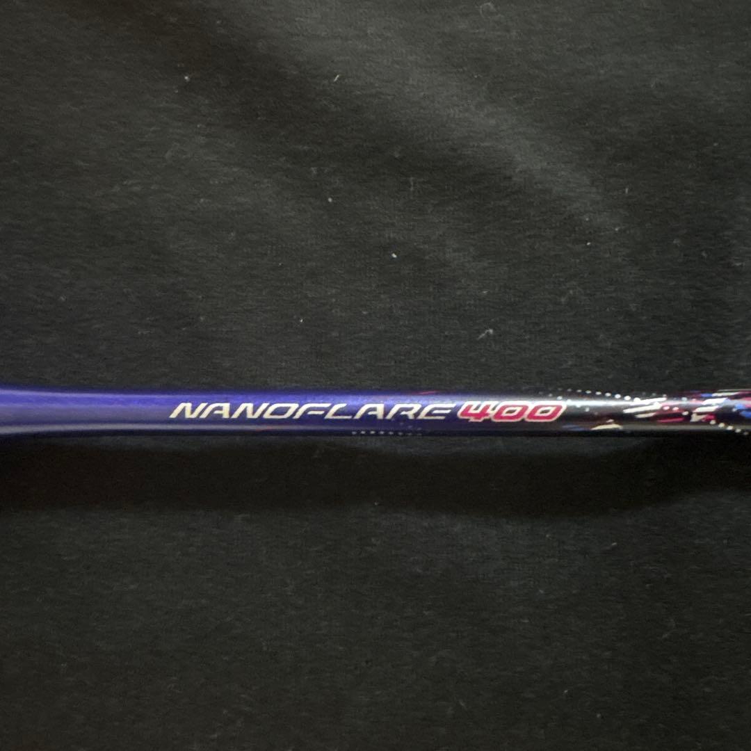 右ミズノ/ALTIUS01SPEED 左YONEX/NANOFLARE 400