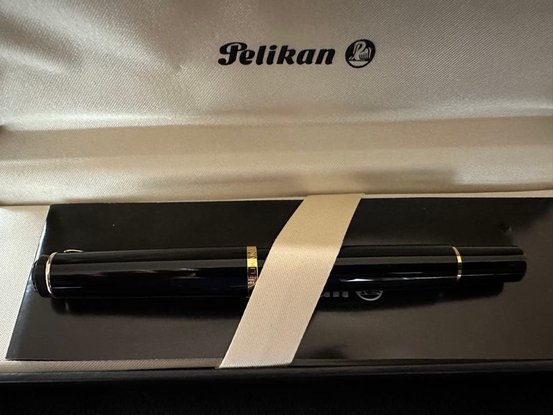 Pelikan 4001 インク瓶と万年筆ケース入りセット