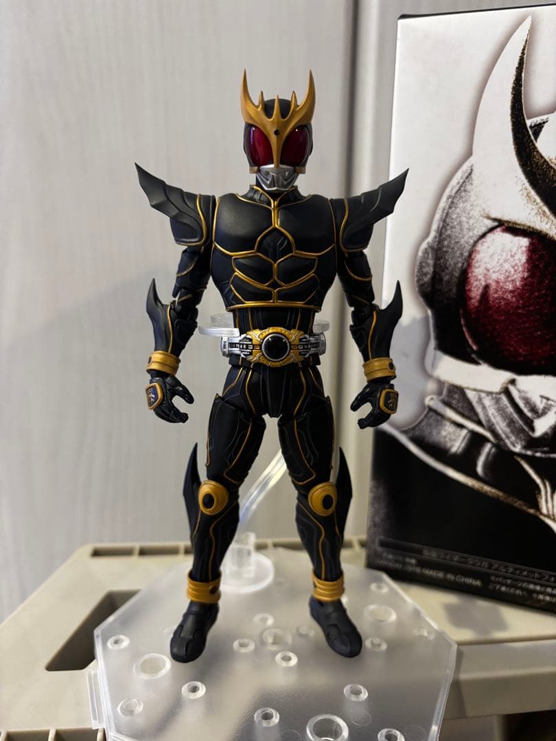 フィギュアーツ　真骨彫仮面ライダークウガ　アルティメットフォーム