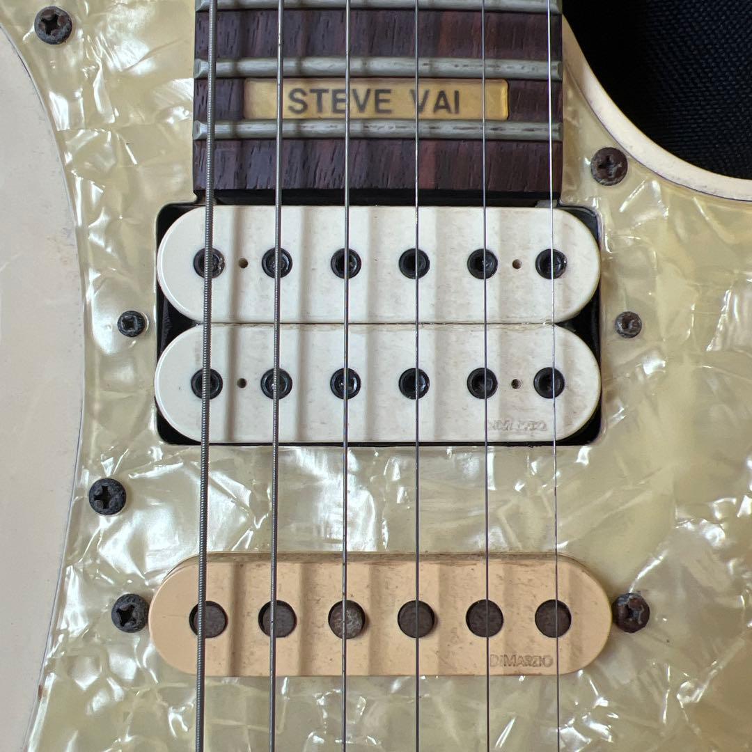 希少 Ibaniz JEM555WHスティーブヴァイ モデル　ギターケース付