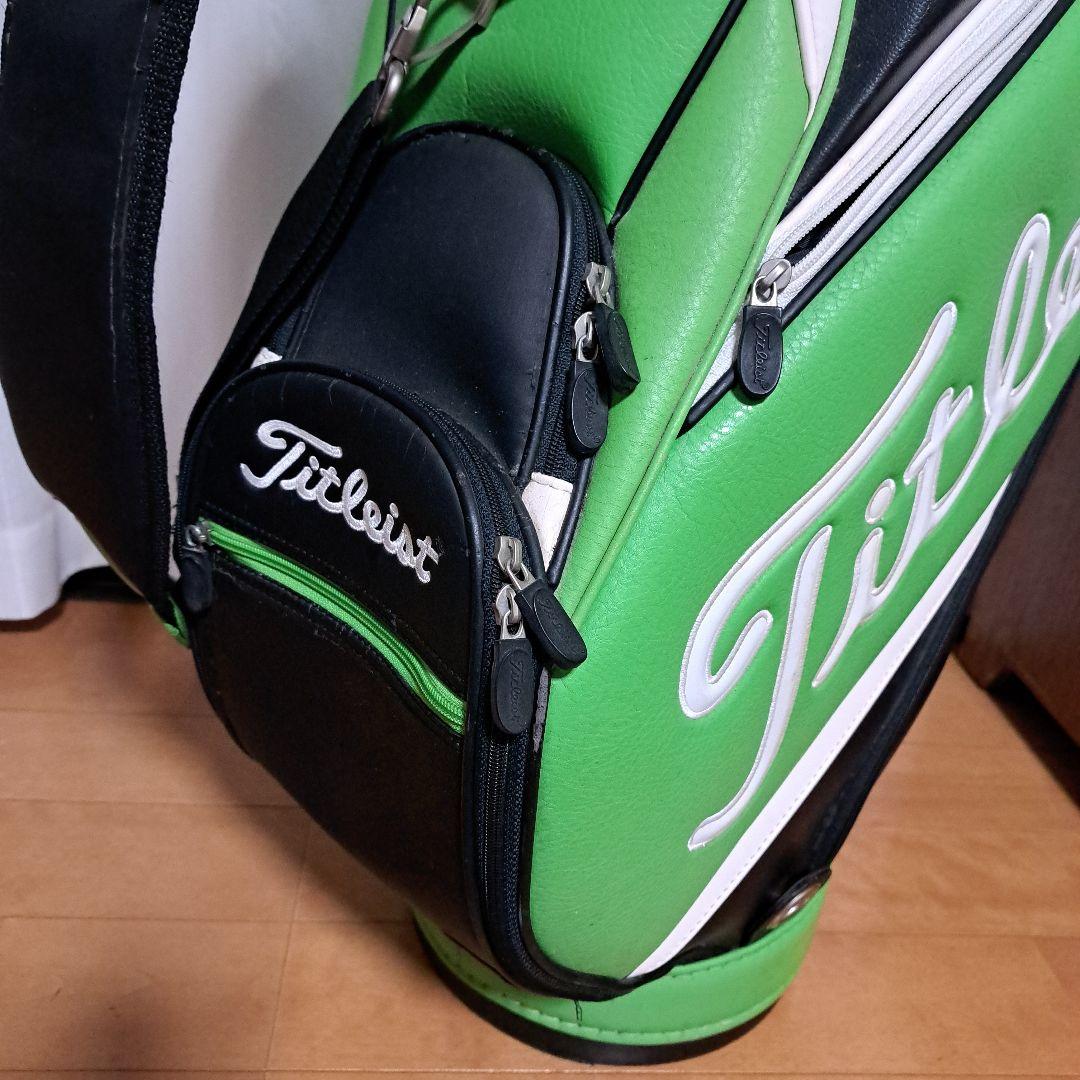 Titleist キャディバッグ グリーン/ブラック。フード付き。9.5インチ