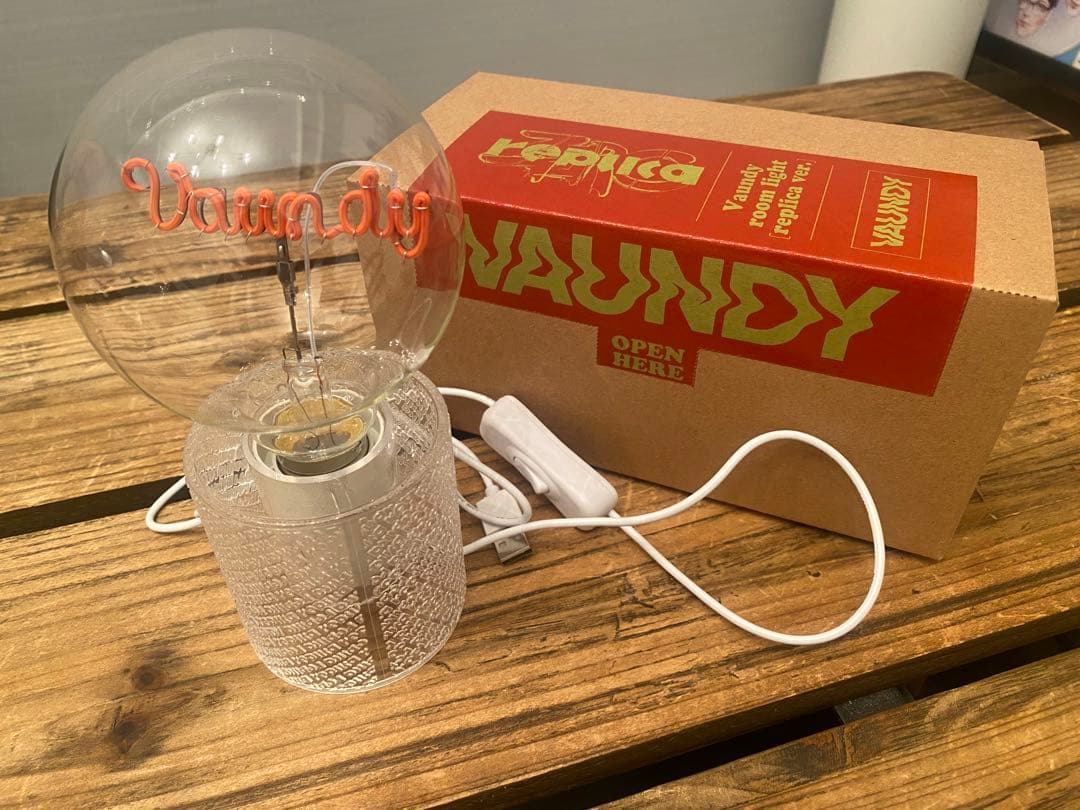 Vaundy Logo Room Light \