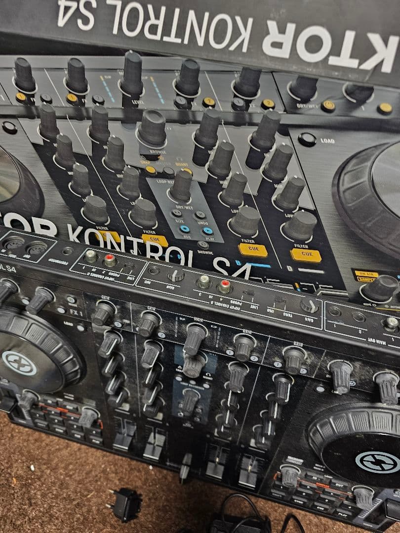 Ade様 NI Traktor KONTROL S4