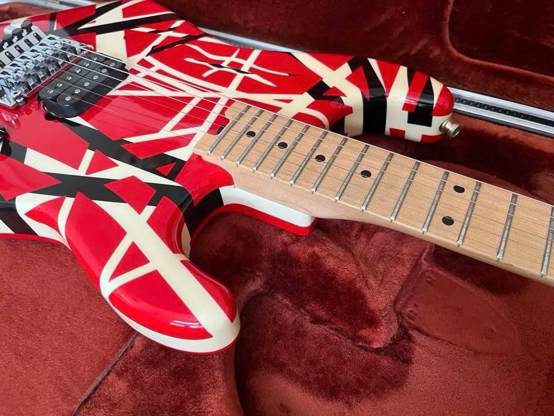 ギター EVH Striped Red with Black Stripe