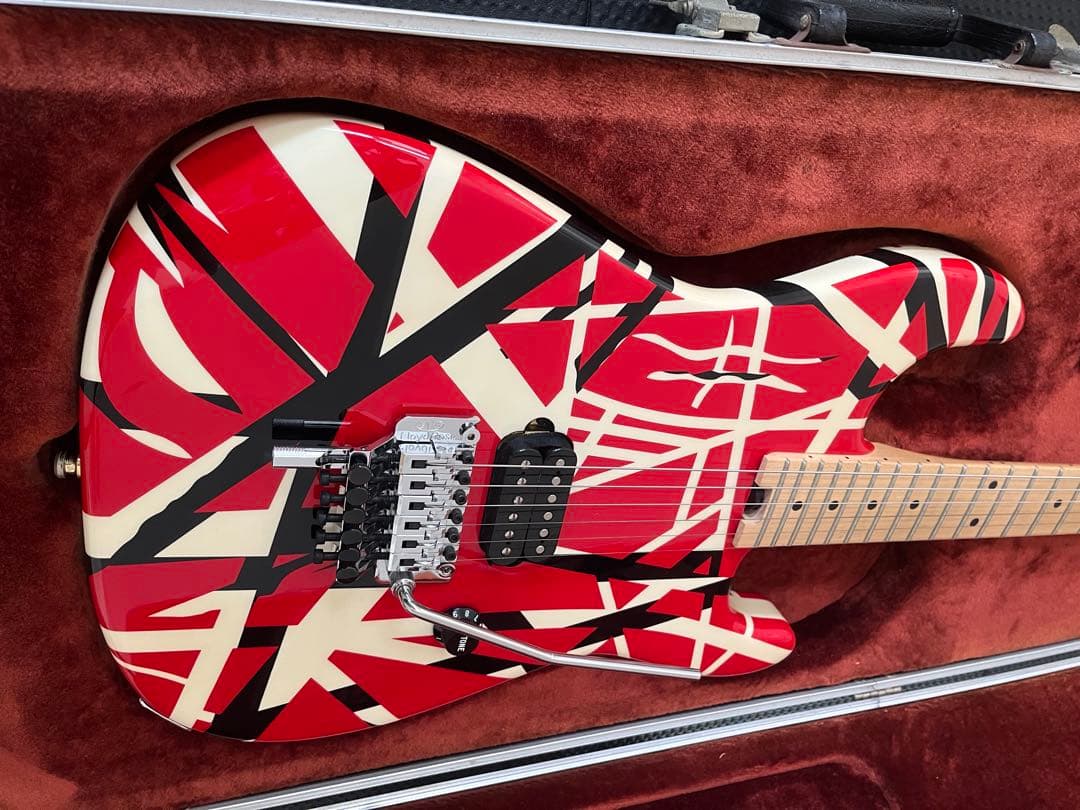 ギター EVH Striped Red with Black Stripe