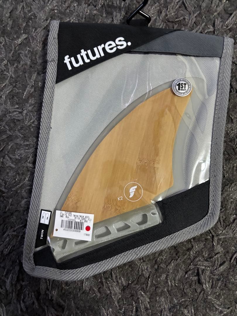 新品　未使用　futures Twin Keel フィン