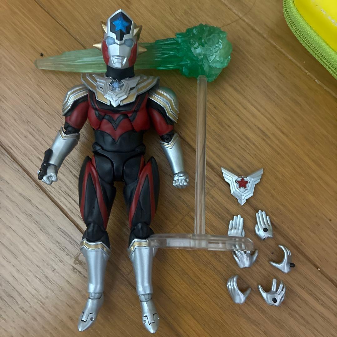 S.H.Figuarts ウルトラマンタイタス　アーツ
