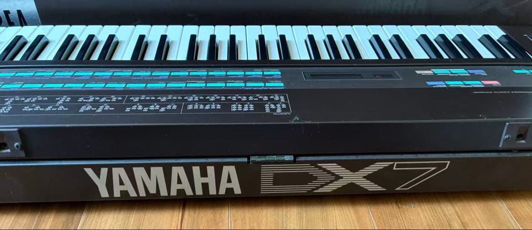 Yamaha DX7 シンセサイザー ケース付き 通電確認済み