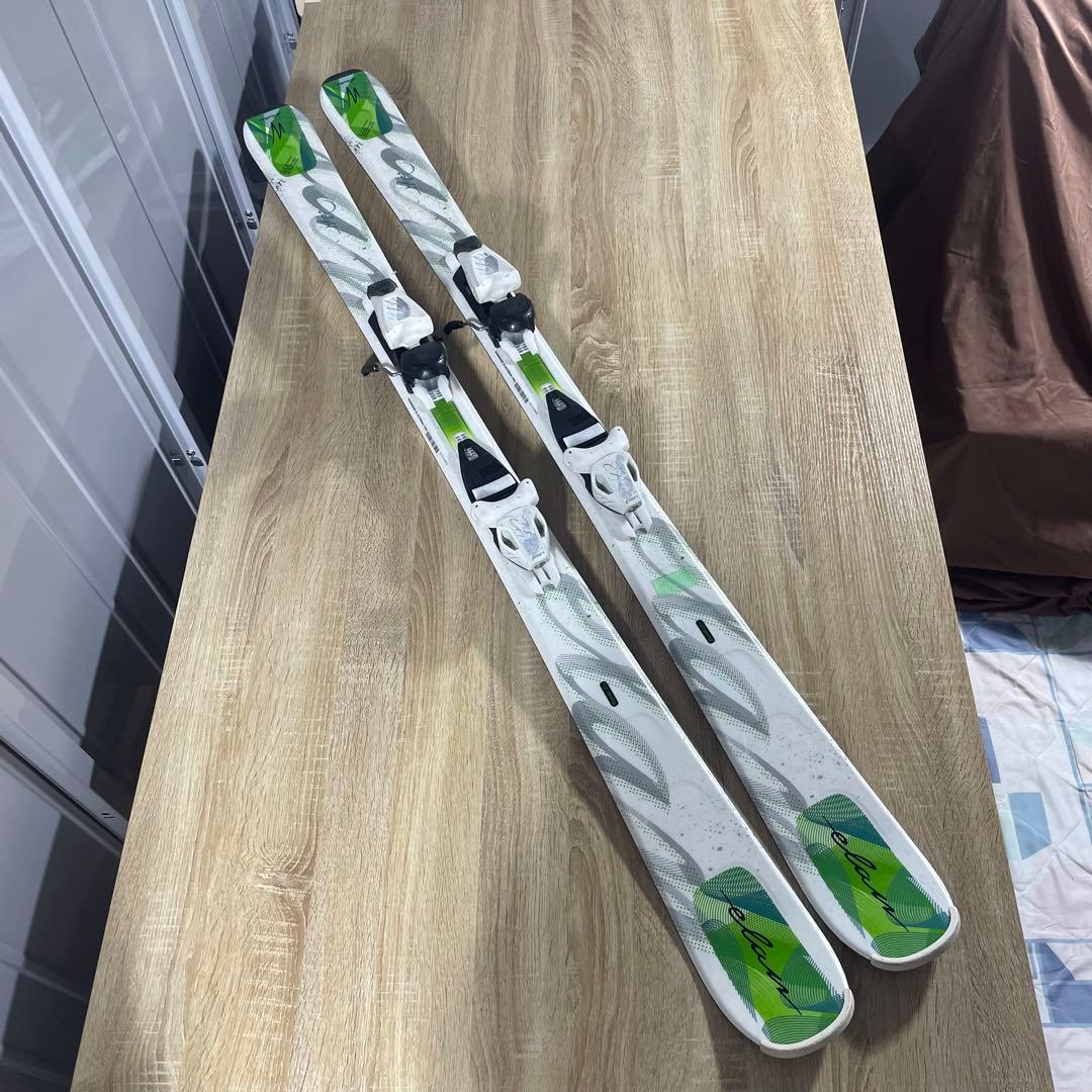 elan146cm ATOMIC23/23.5cmストック付きスキーセット