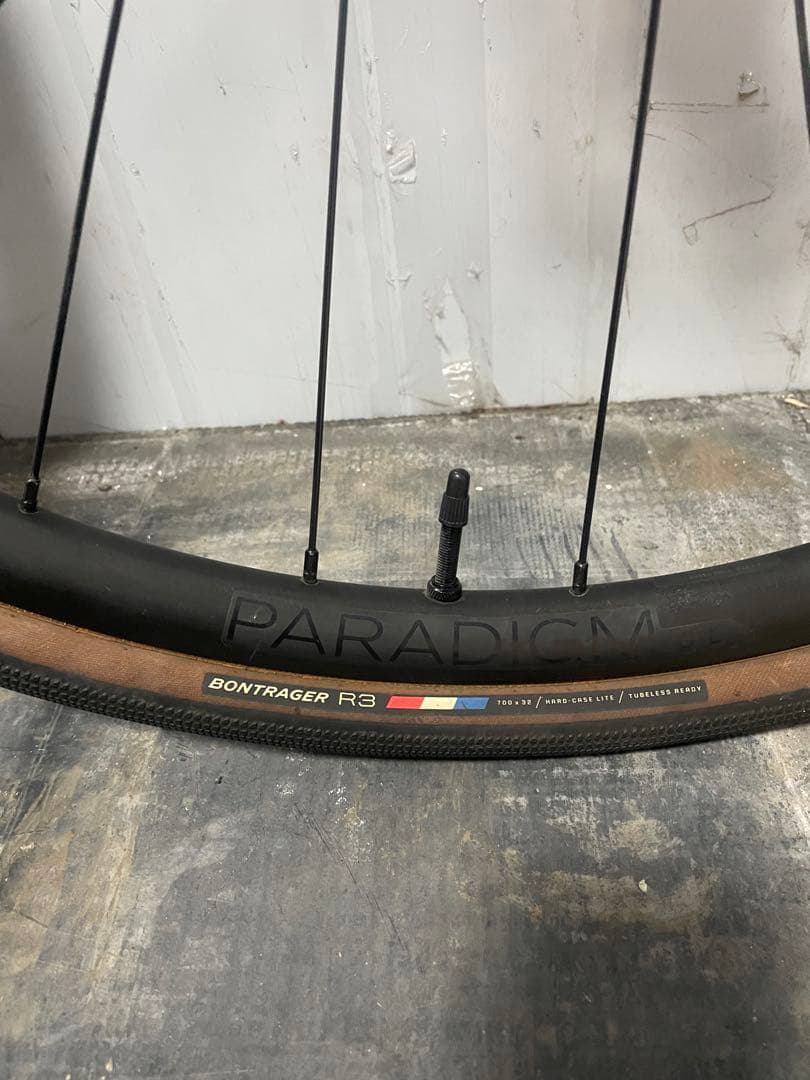 Bontrager Paradigm R3 700C ホイールセット