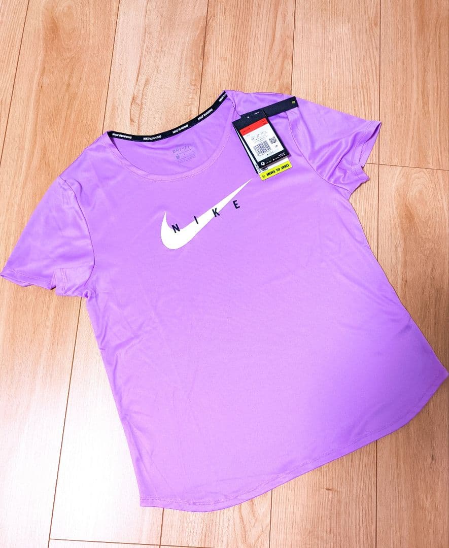 Nike スポーツウェアセット ブラトップ・Tシャツ・レギンス