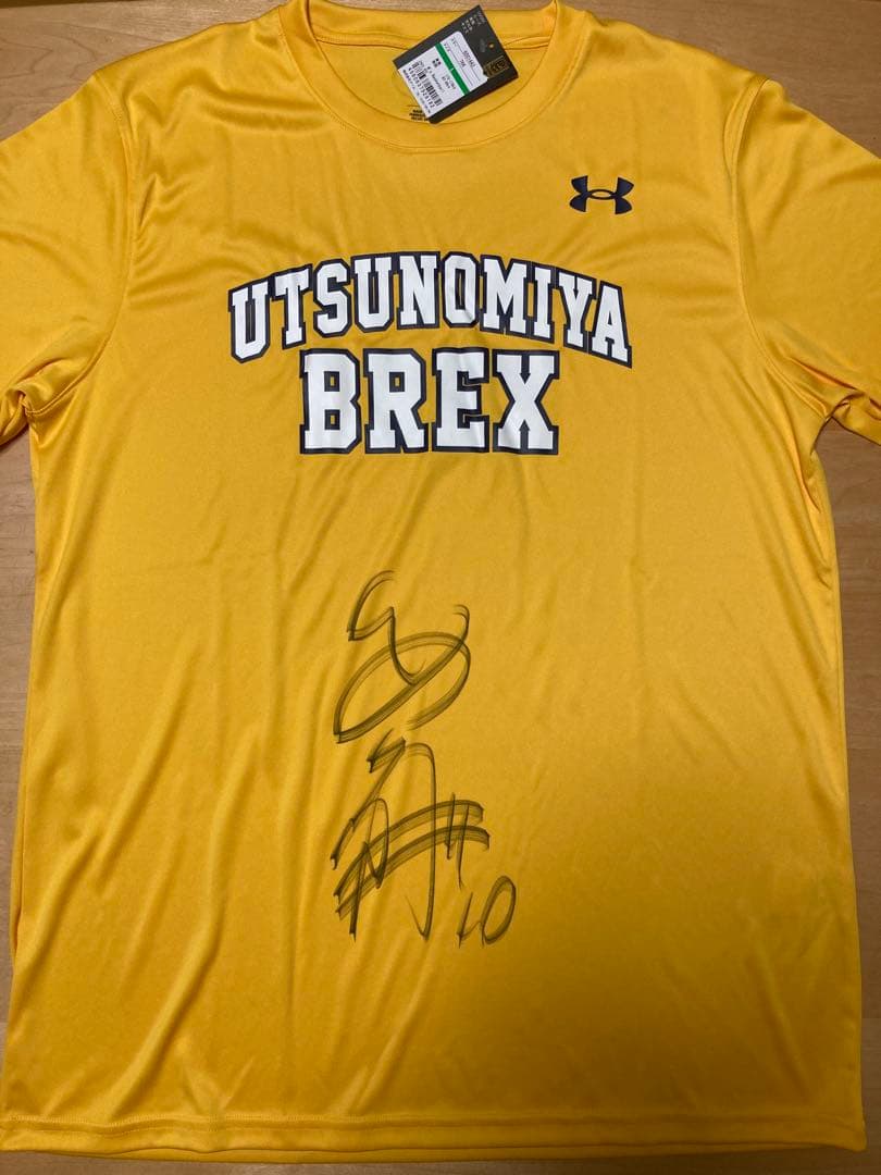 【未使用】Utsunomiya Brex 宇都宮 ブレックス サイン入りTシャツ