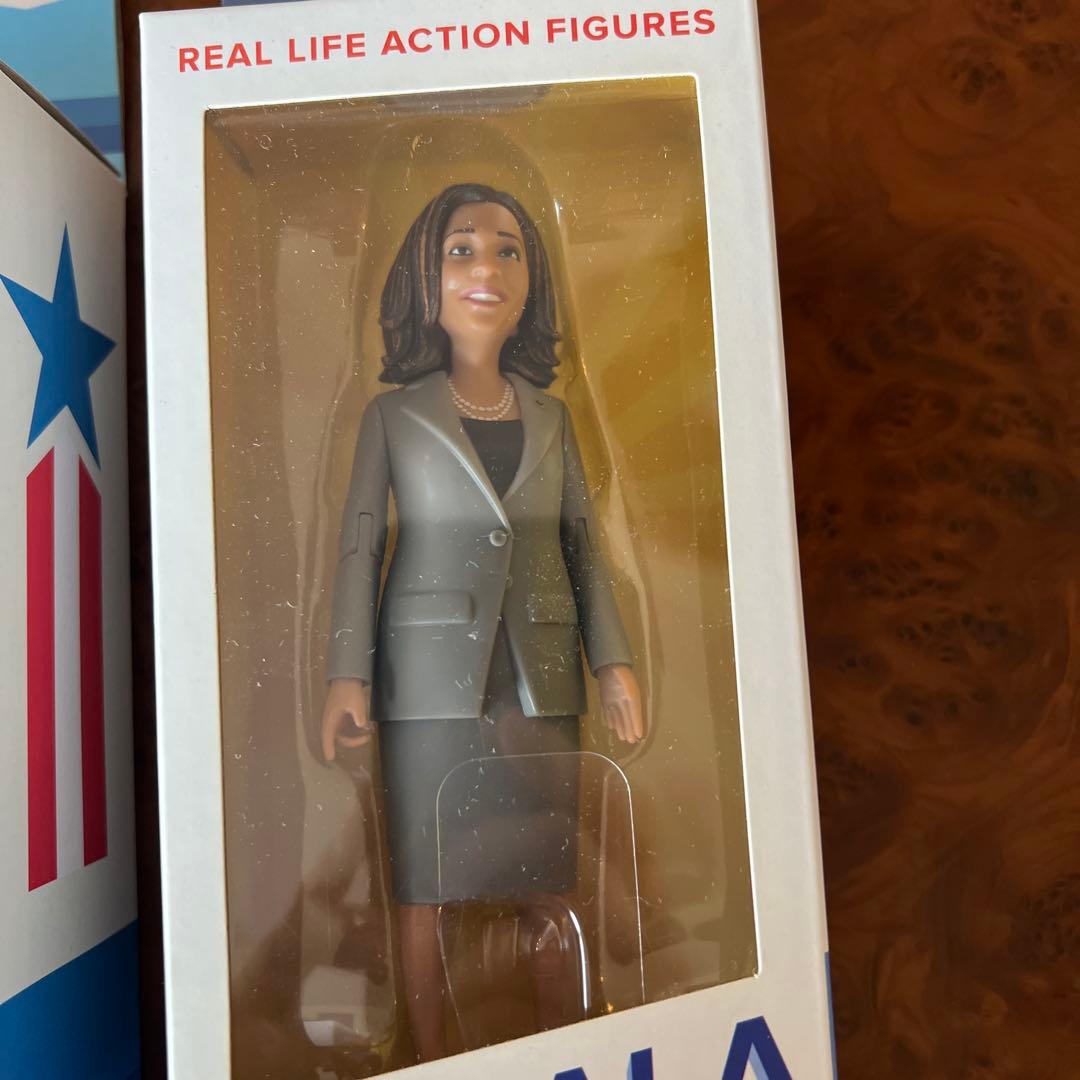 BIDEN & KAMALA リアルライフアクションフィギュアセット