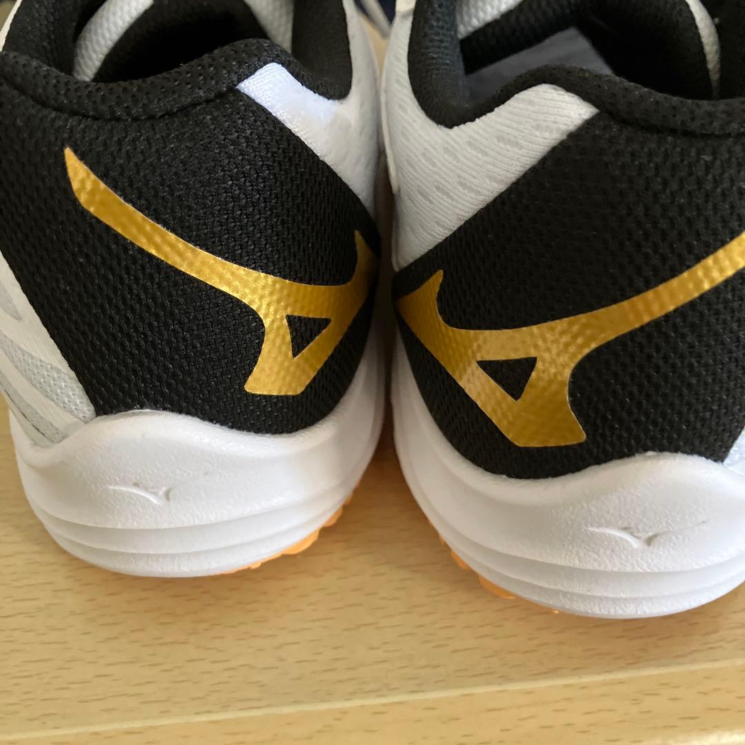 Mizuno THUNDER BLADE バレーボールシューズ 24.0