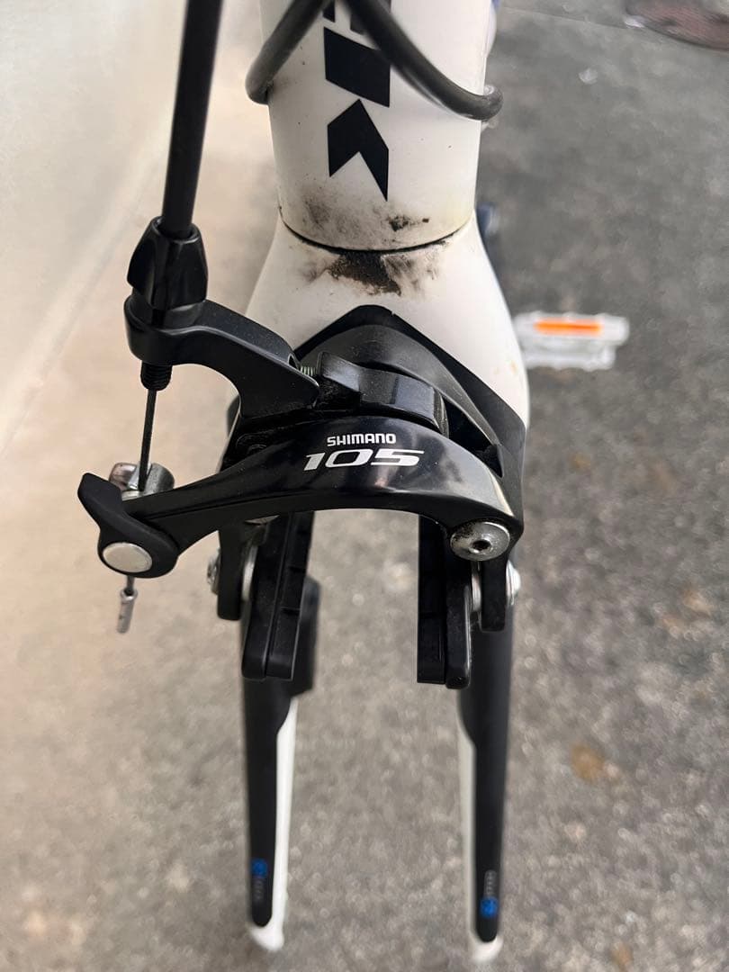 TREK ロードバイク　Shimano 105 DOMANE2.3 トレック