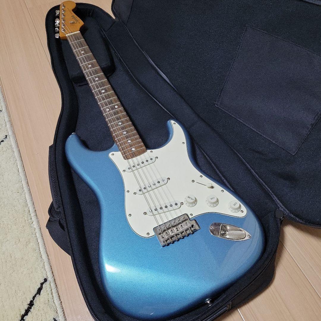 Squier ストラトキャスター エレキギター Lake placid blue