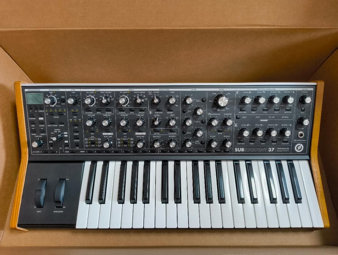 鍵盤楽器 Moog Subsequent 37