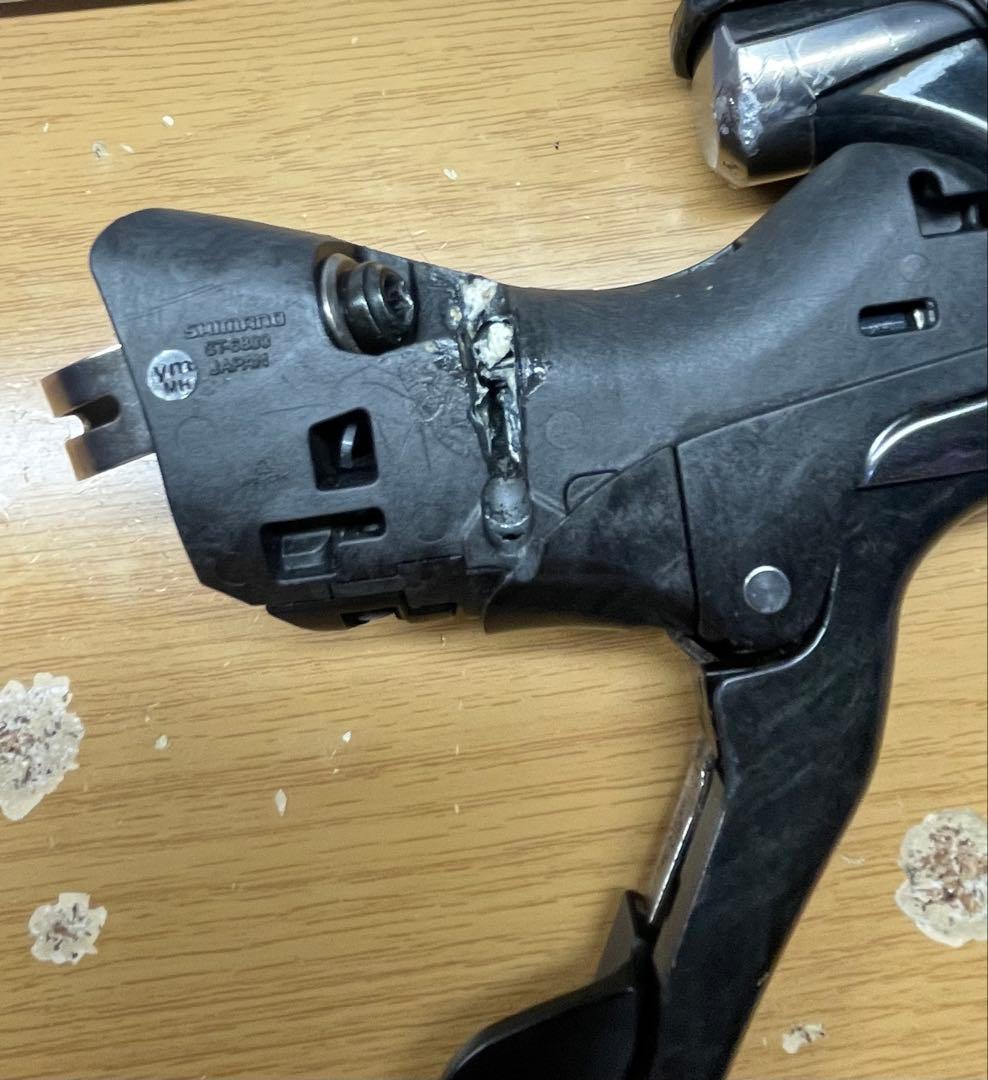 シマノアルテグラ6800 stiレバー　新品ブラケットカバー