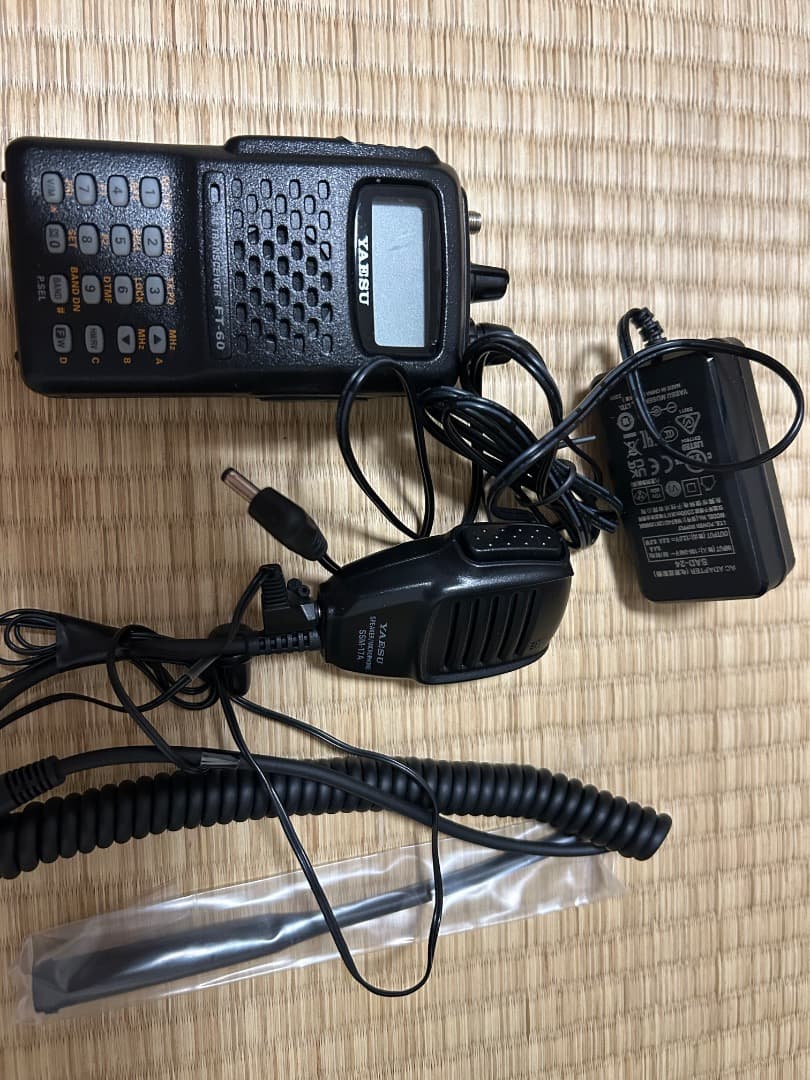 FT-60 八重洲無線 YAESU　➕　電池ケース