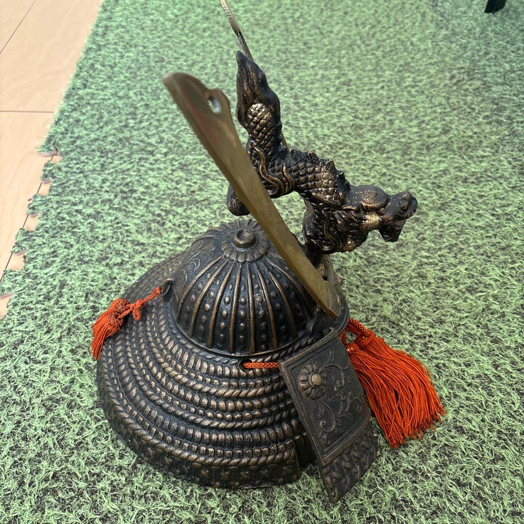 日本の武士の兜 装飾品