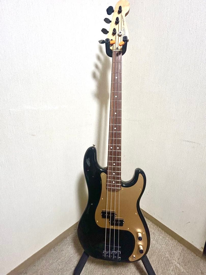Fender Japan エレキベースギターPB-43. BLK custom