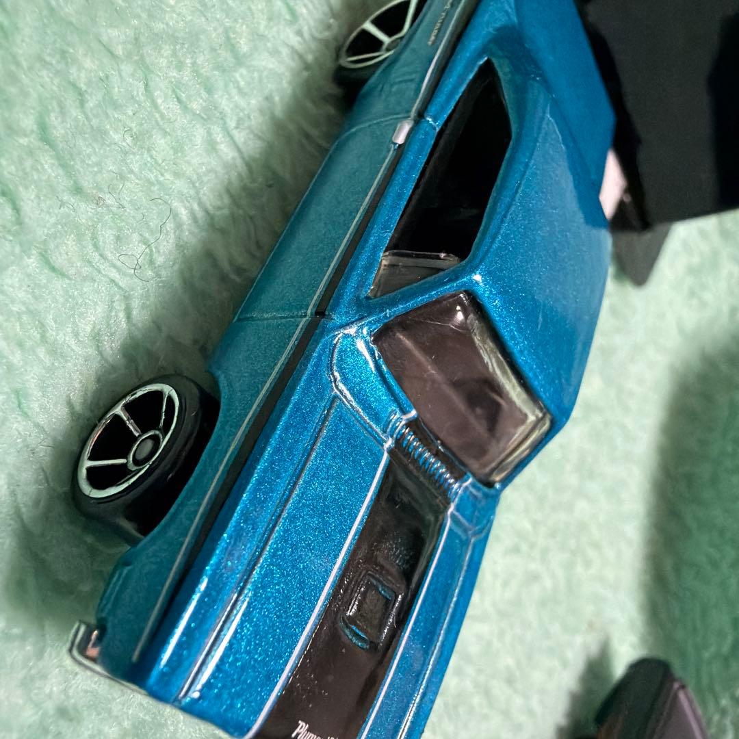 Hot Wheels ミニカーセット 青と黒