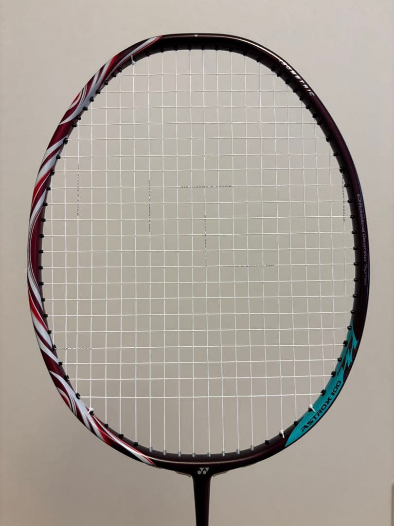 【極美品】YONEX ASTROX100ZZ アストロクス クレナイ4U5