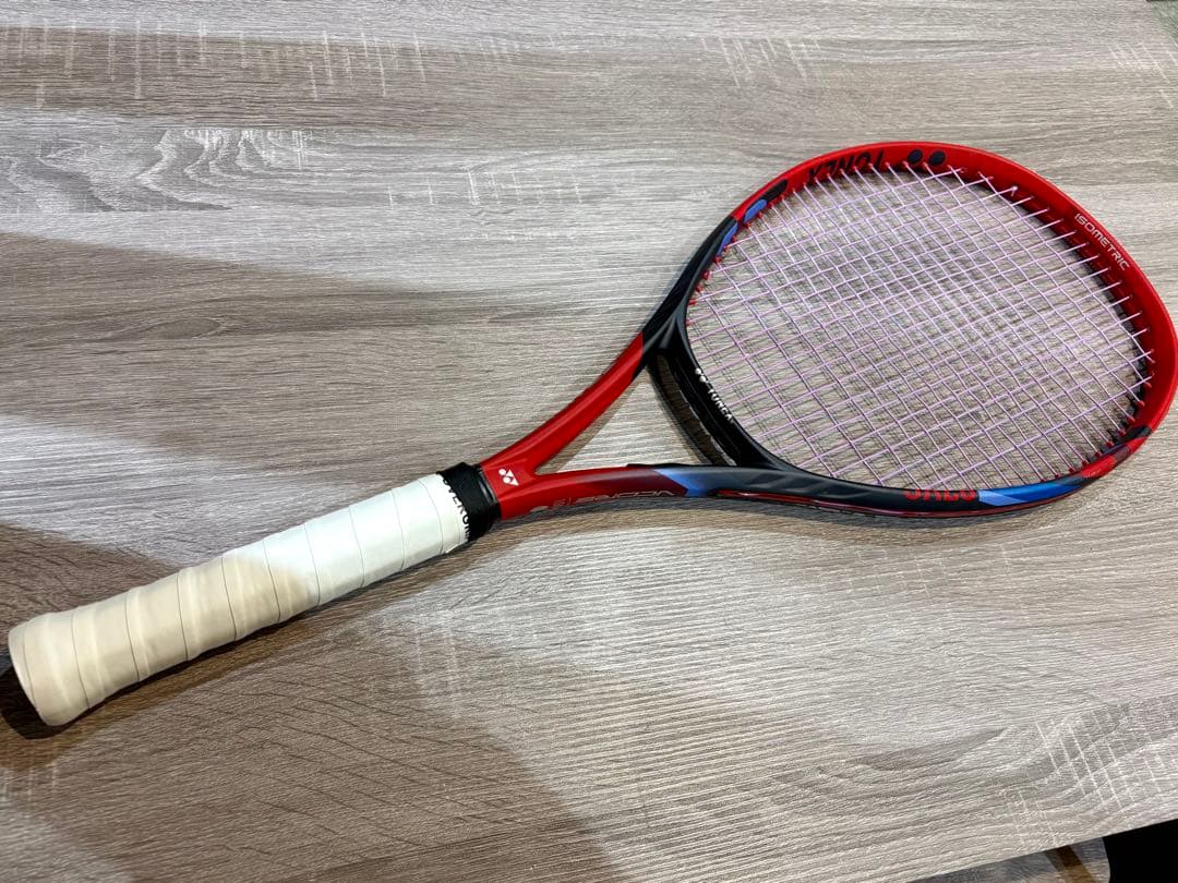 YONEX VCORE 100（ブイコア100）