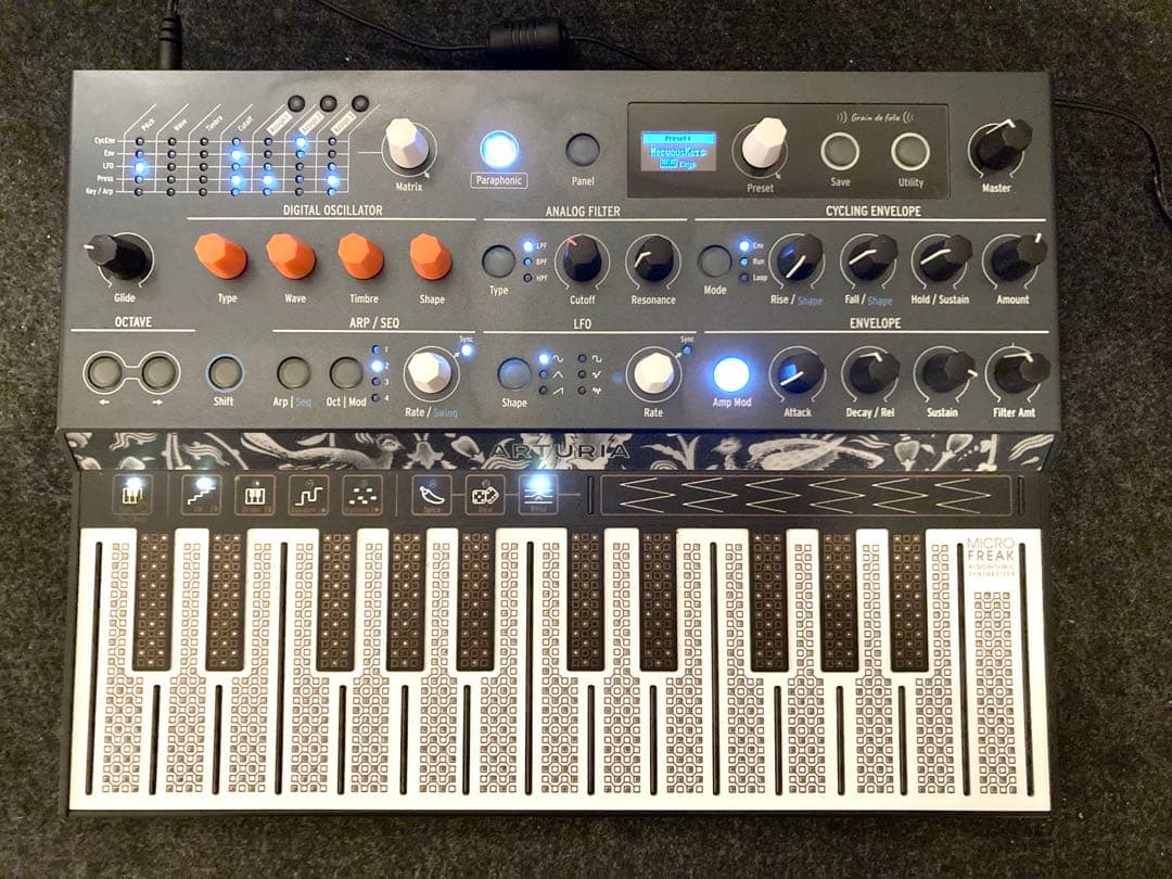 Arturia MicroFreak シンセサイザー 本体