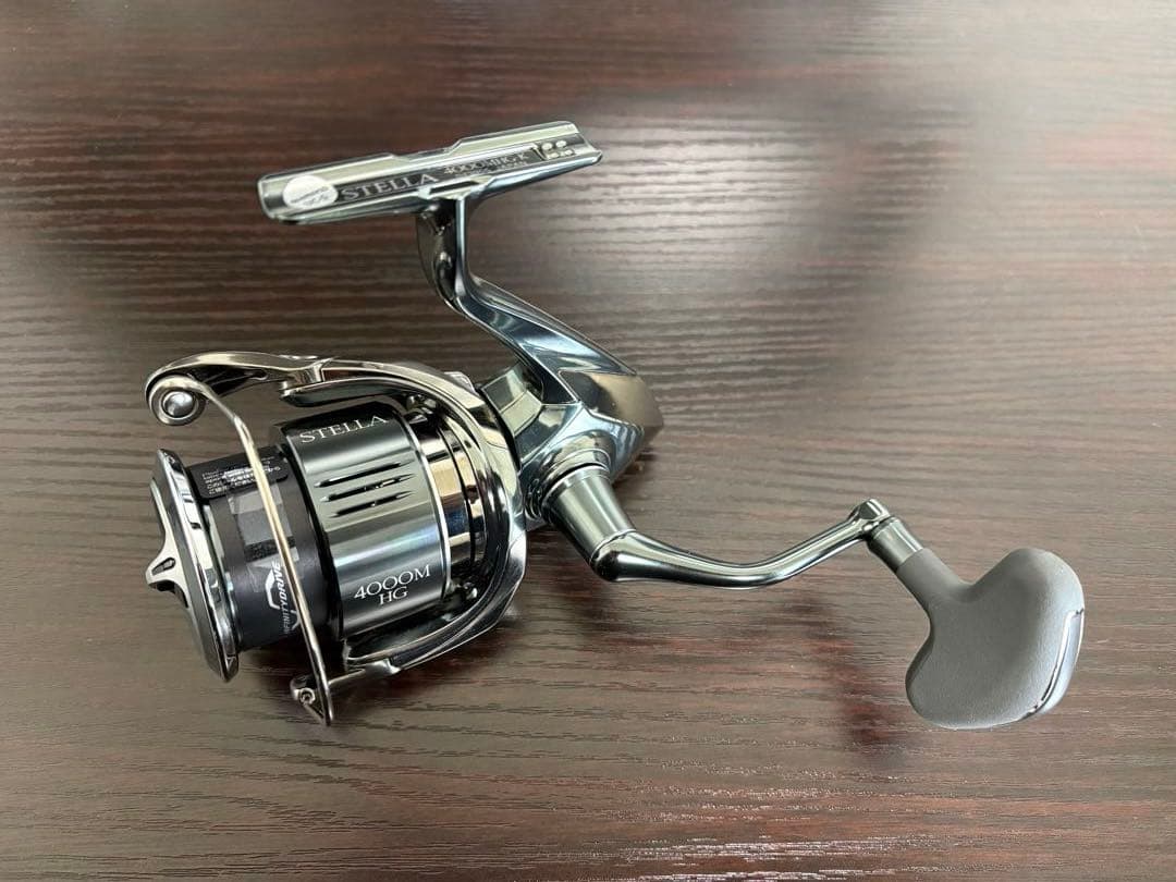 シマノSHIMANO　22ステラ　4000MHG