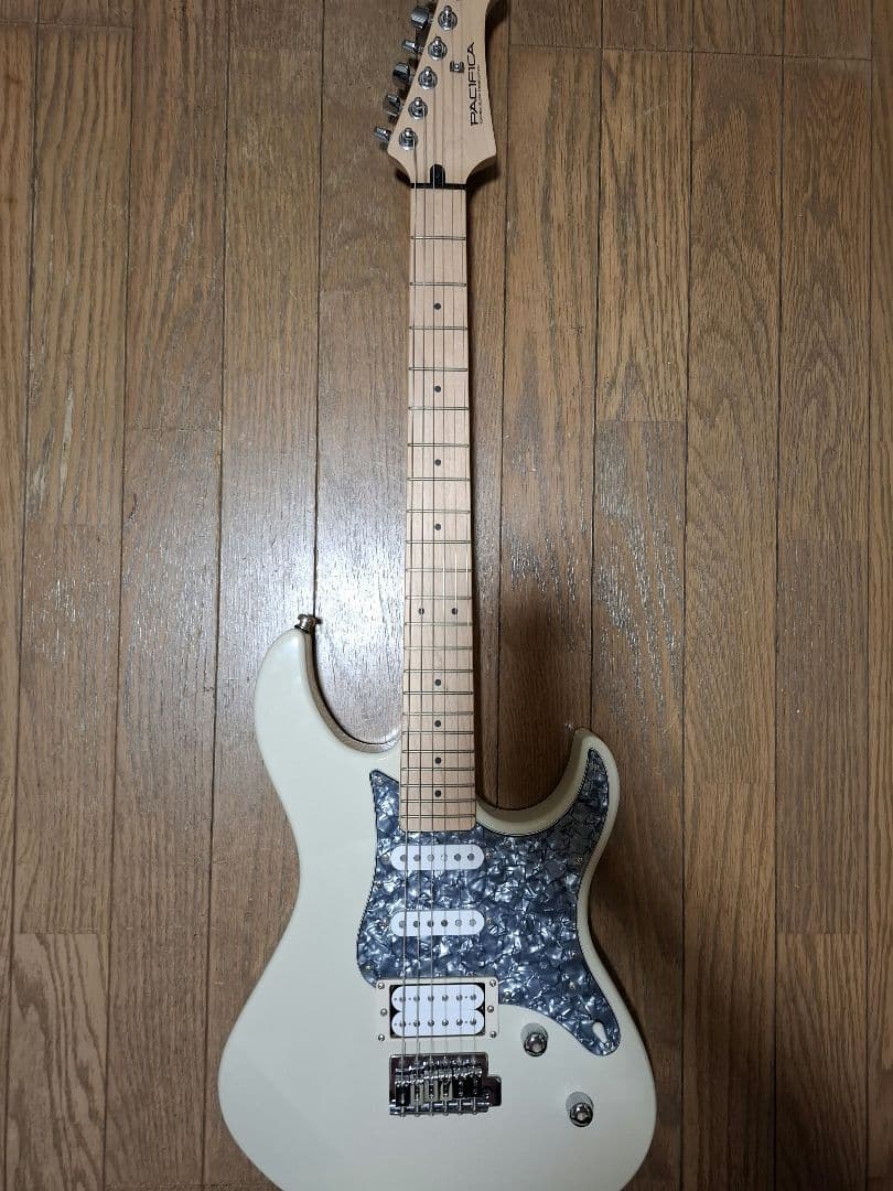 ギター YAMAHA Pacifica PAC112VM
