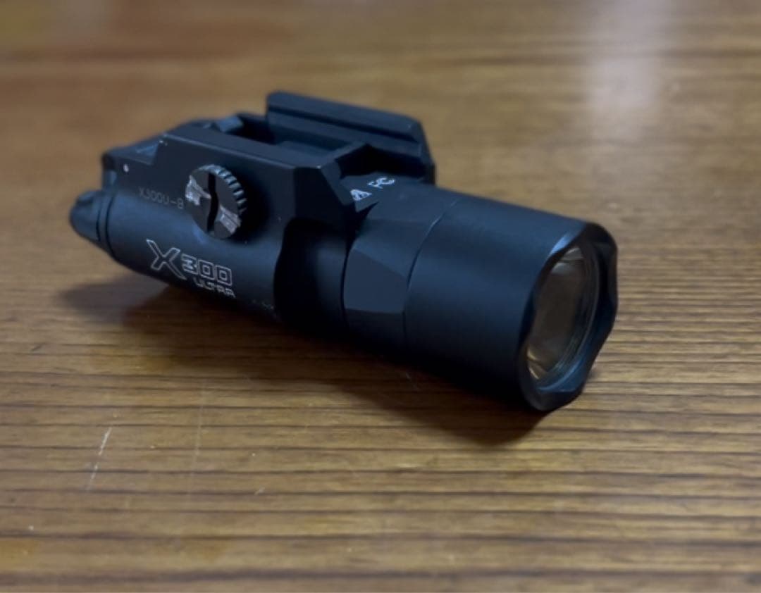 正規品 Surefire X300U-B
