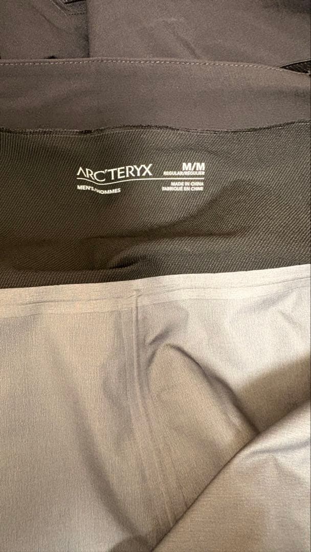 ARC'TERYX RUSH BIB PANTS 黒　Mサイズ
