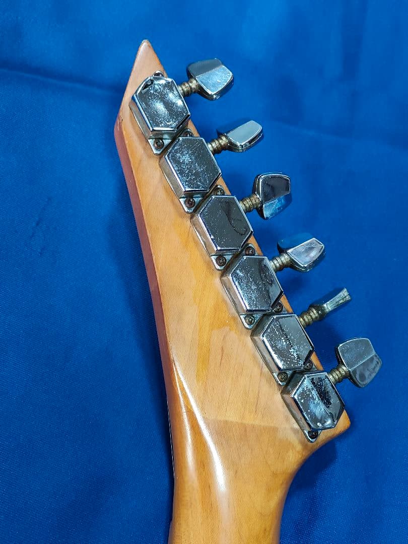 10日ほど修理いたしますWashburn G-JRV エレキギター 青