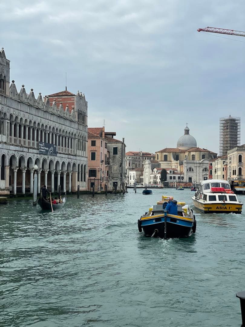 「ベネツィアの海に浮かぶゴンドラ」イタリア現地特別限定品