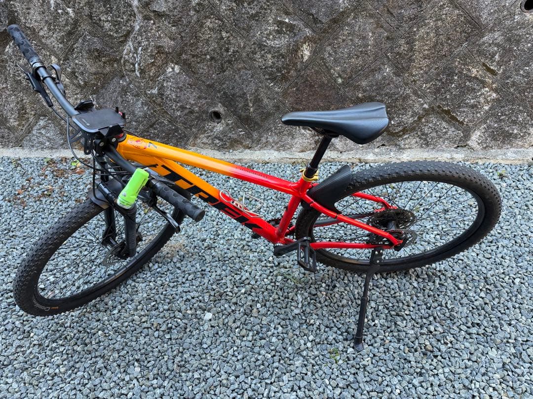 自転車本体 Trek Marlin 7