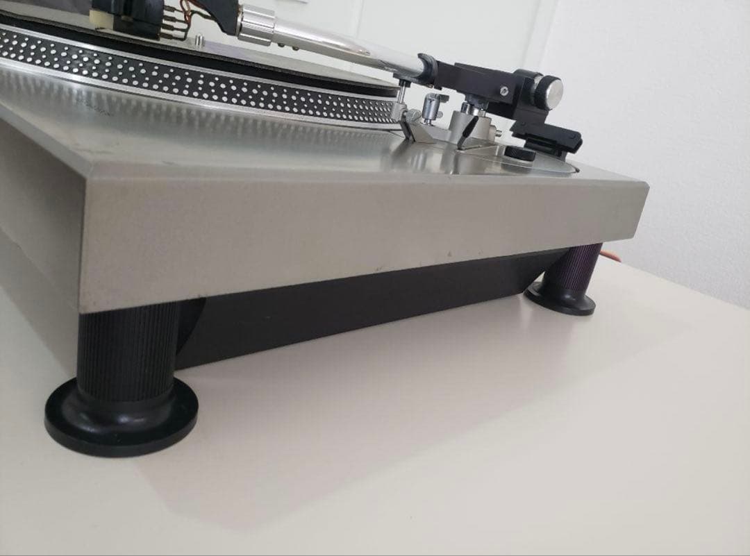 Technics SL-1200 ターンテーブル