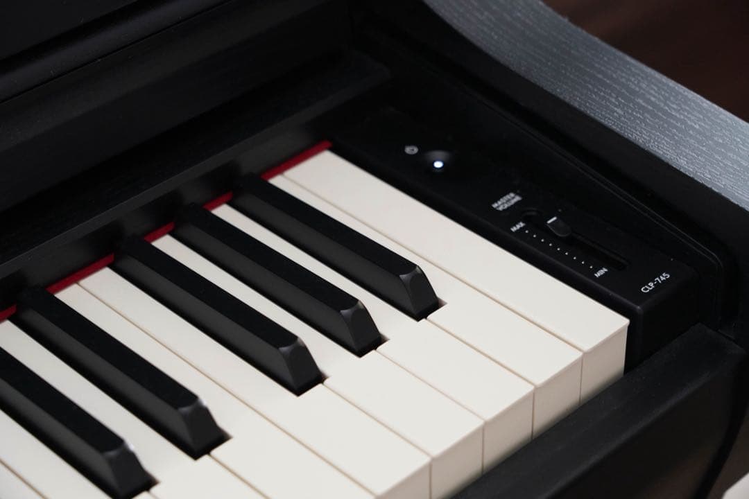 YAMAHA 88鍵盤　電子ピアノClavinova