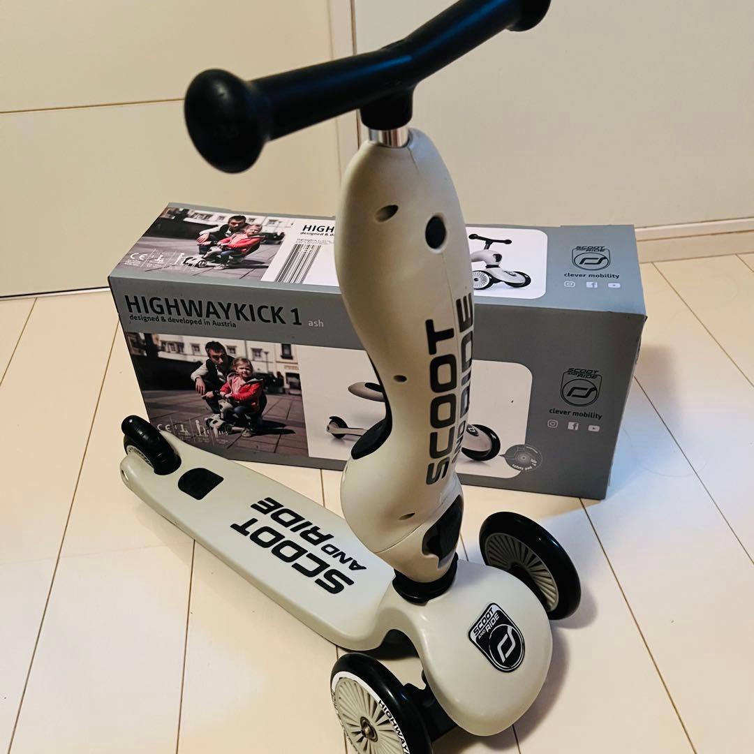 美品！室内のみで使用！SCOOT AND RIDE スケーター　ヘルメットセット
