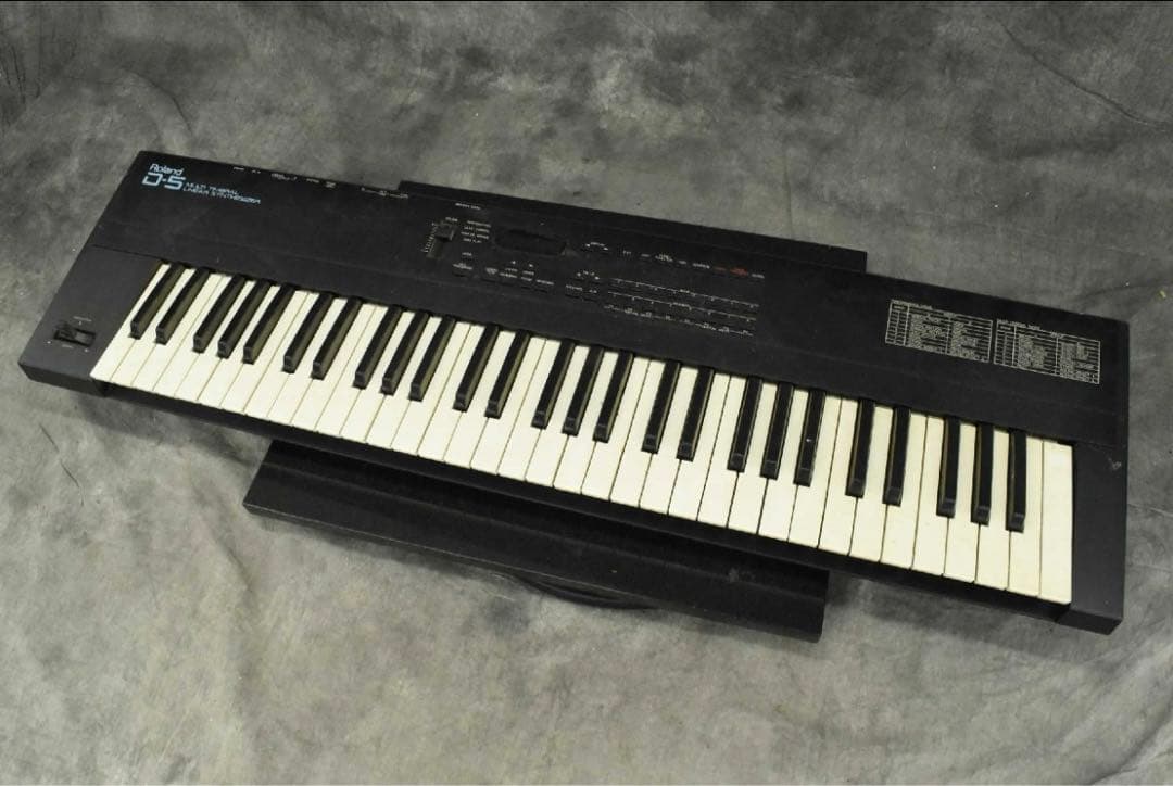 Roland D-5 シンセサイザー 61鍵