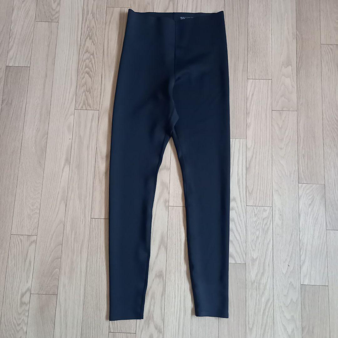美品 TW YOGA leggings 黒 M ヨガウェア スパッツ 亘つぐみ