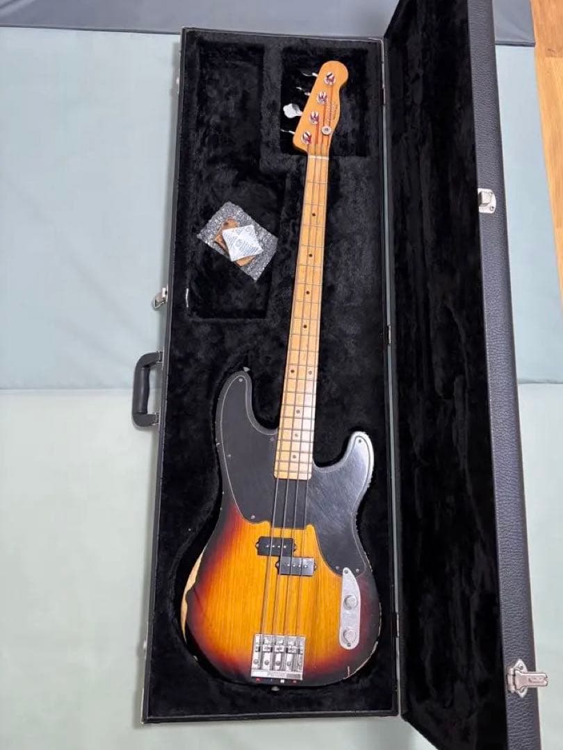 Fender Mike Dirnt シグネイチャーモデル　ベース