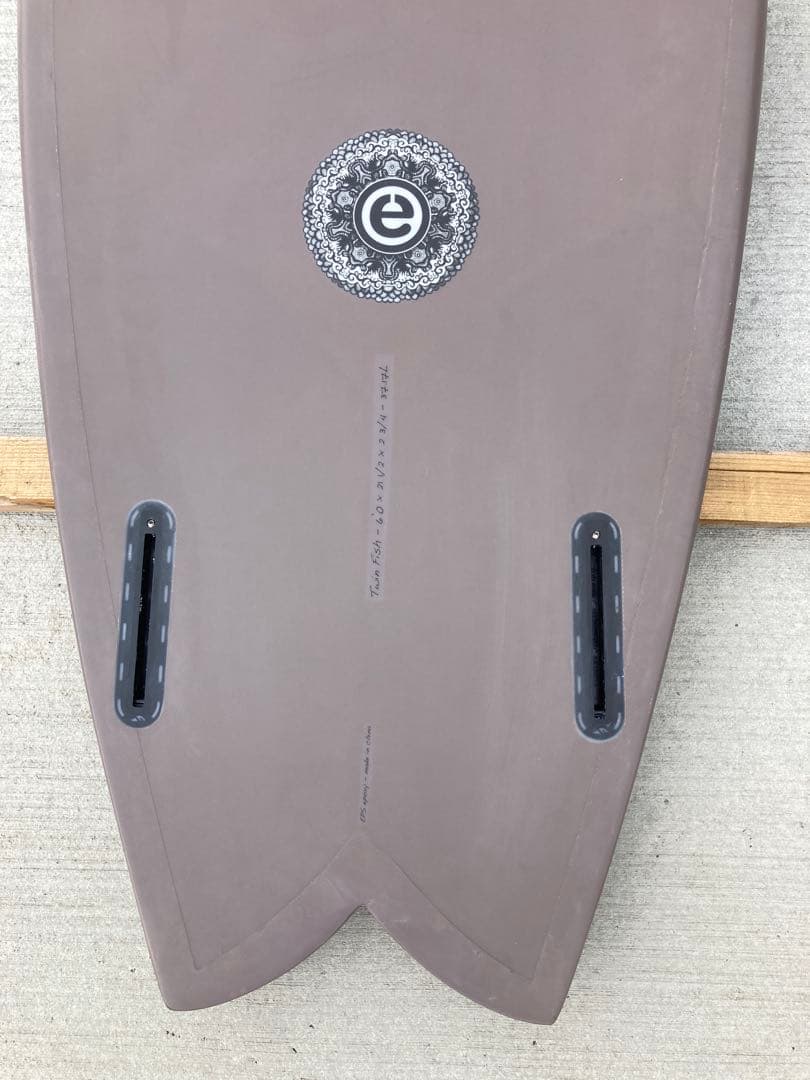 element surfboard Twin Fish 6’0 EPS