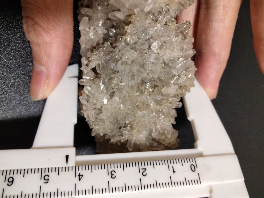 埼玉県秩父市中津川 秩父鉱山 橋掛沢　水晶クラスター　虹入り水晶　国産水晶